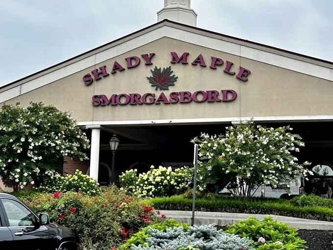 The sign that launched a thousand full stomachs, beckoning hungry travelers to their delicious destiny inside.