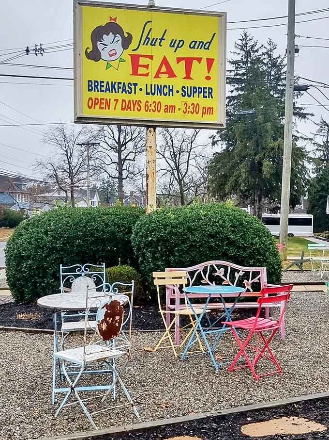 The roadside sign featuring that sassy cartoon face has probably convinced thousands to stop and eat already.