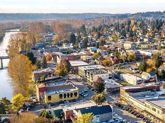 From above, the town reveals its riverside location and compact downtown that makes exploring on foot an absolute pleasure.