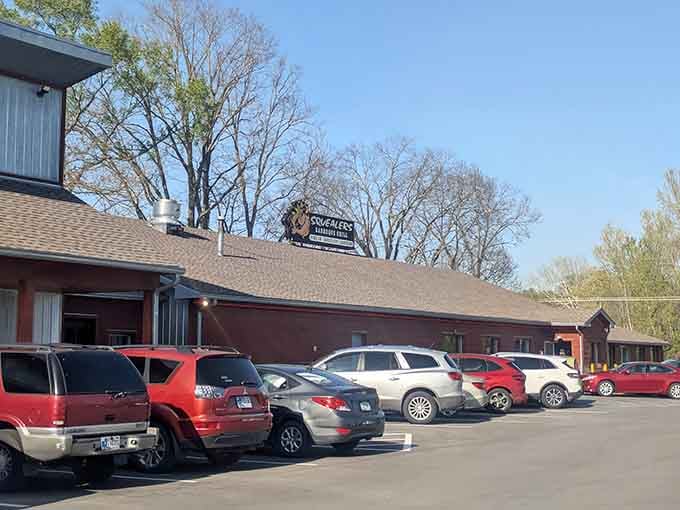 A packed parking lot at a barbecue restaurant is basically a five-star review you can see.