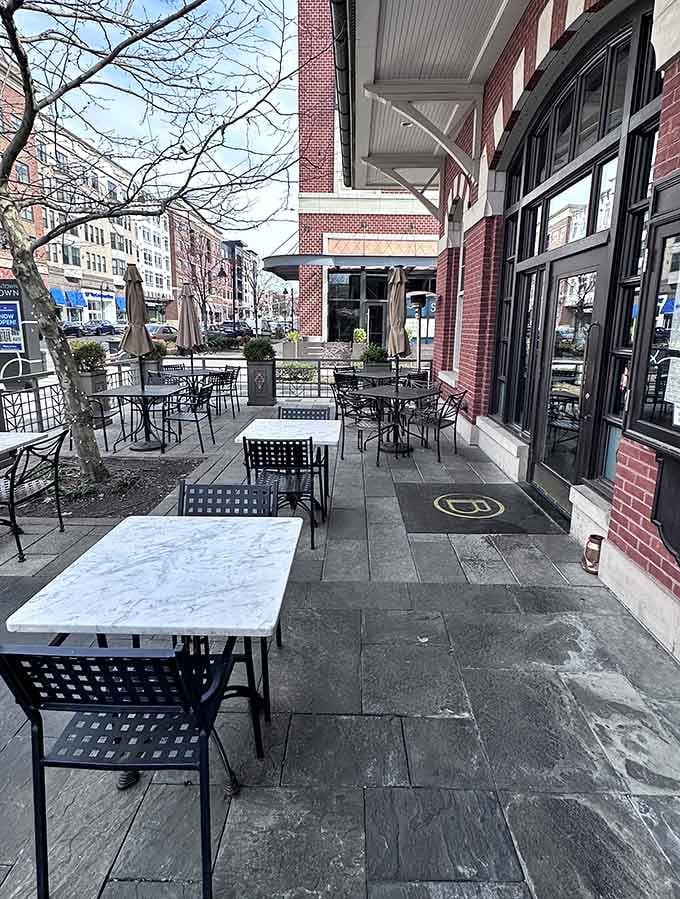 Outdoor seating for when Maryland weather cooperates and you want your cinnamon roll with a side of fresh air.