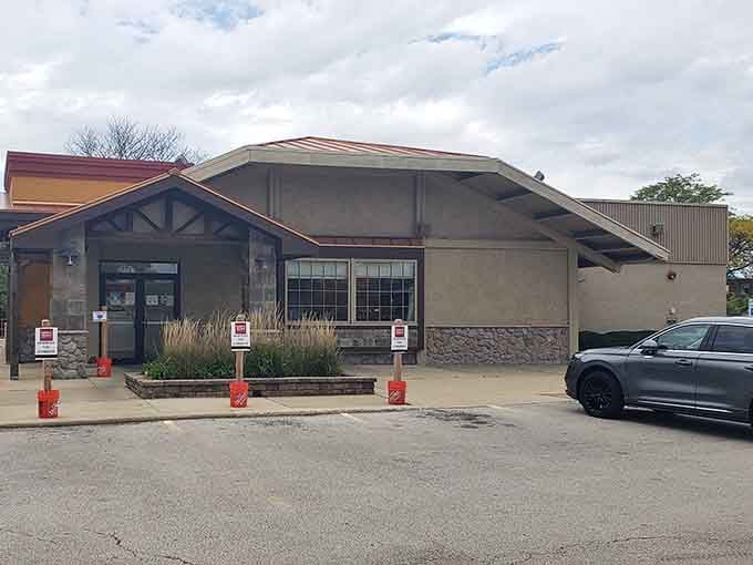 Plenty of parking means the hardest decision you'll make is what to order, not where to leave your car.