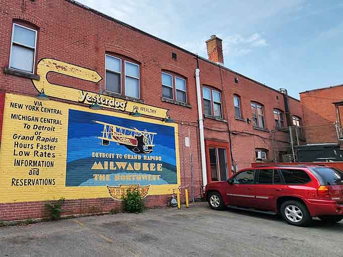 Even the parking area has character, with vintage signage that makes you feel like time traveling.