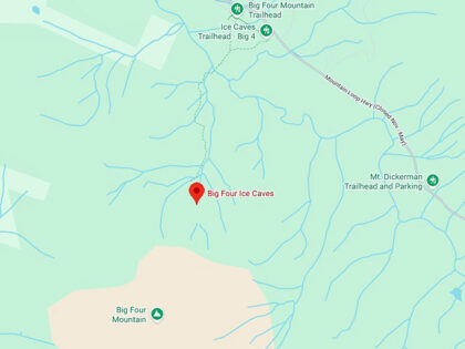 Few People Know This Mind-Blowing Ice Cave Hike Exists In Washington