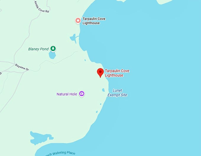 16. tarpaulin cove lighthouse map