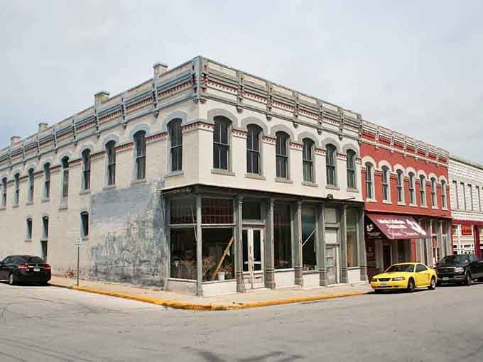 These storefronts look like they've been standing guard since your grandparents were kids, and they're still gorgeous.
