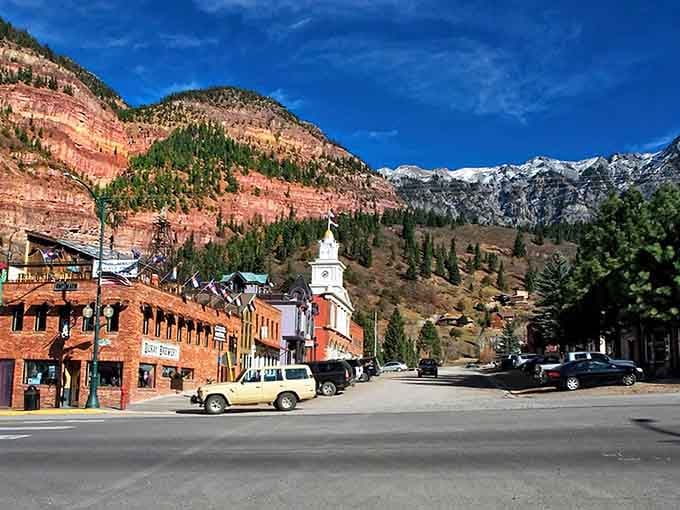 When mountains embrace a Victorian town this perfectly, you get a view that stops traffic and steals hearts.