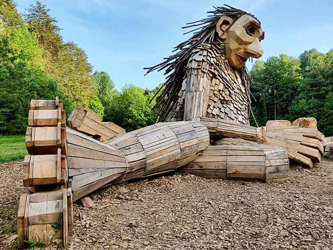 Meet your new favorite neighbor: a towering wooden bird that's equal parts whimsical art and woodland guardian extraordinaire.