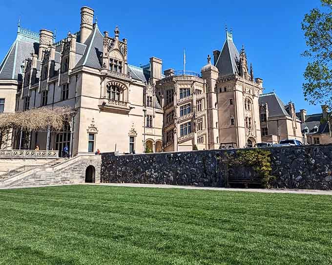 Stone terraces and limestone walls rising from emerald grass&mdash;this could be the Loire Valley on a perfect day.