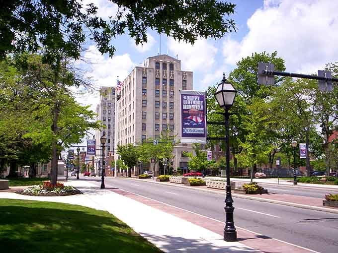 Tree-lined streets and classic lampposts create a downtown that feels like a warm hug from the past.