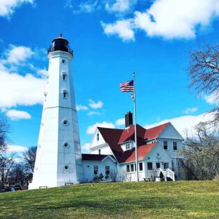 These 10 Stunning Wisconsin Lighthouses Are So Beautiful, They Barely ...