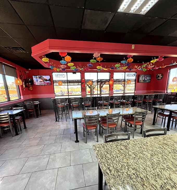 Bright, cheerful, and unpretentious, this dining room says "come hungry, leave happy" without saying a word.