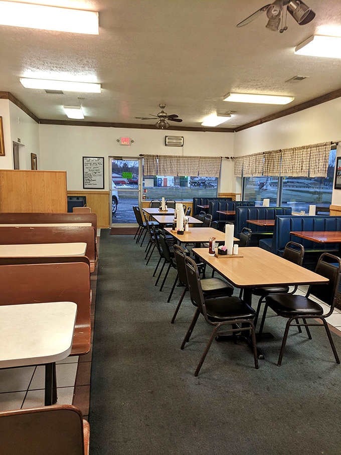 Simple booths, honest tables, and not a pretentious bone in sight, just the way dining should be.