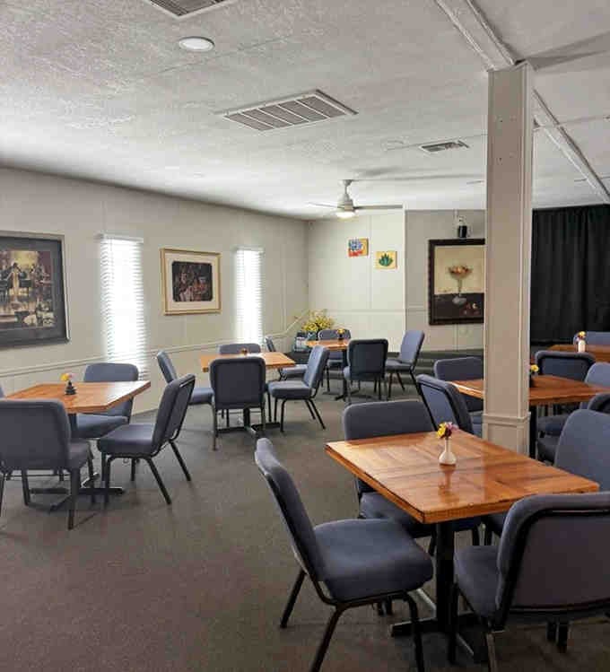 Clean, comfortable, and ready for serious eating—this dining room knows what matters most is the food.