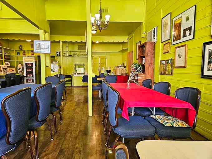 Those yellow walls aren't just cheerful, they're practically sunshine you can eat in, complete with history lessons on every surface.