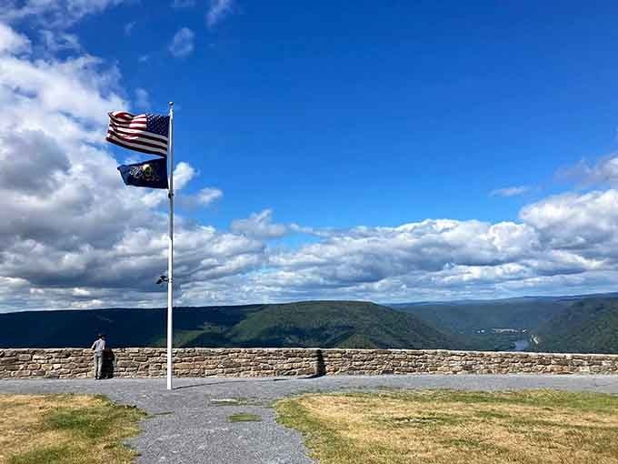 Stone walls, American flags, and endless sky: this is Pennsylvania showing off its best side, folks.
