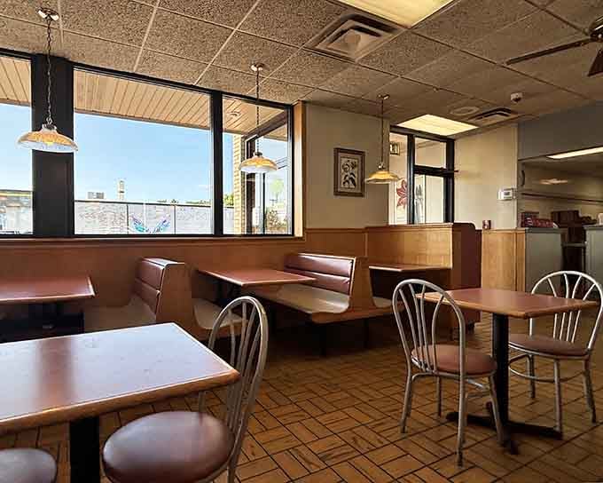 Classic booth seating and no-nonsense decor that says "we let our gyros do the talking around here."