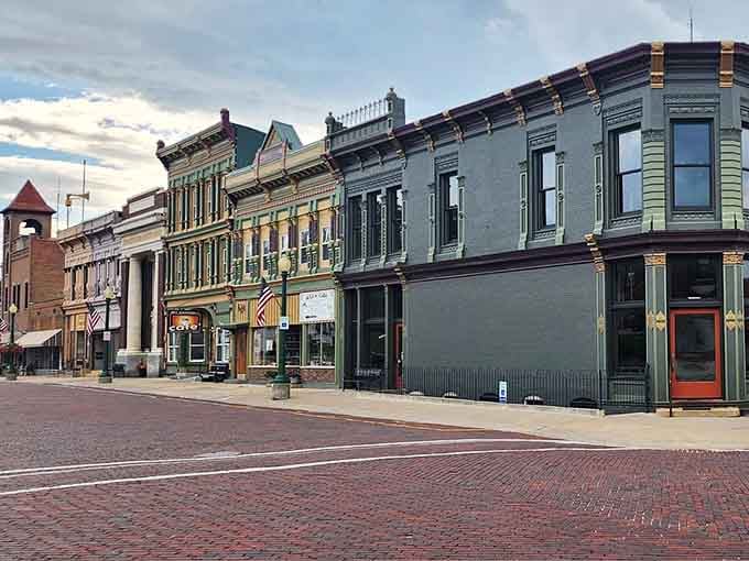 Brick streets and century-old buildings create a downtown that refuses to apologize for being authentically, unapologetically charming.