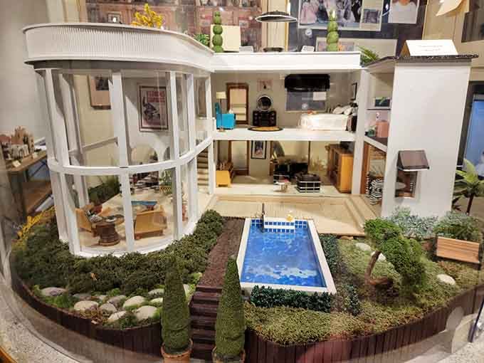 This modern miniature villa features a working pool smaller than your coffee cup but infinitely more impressive.