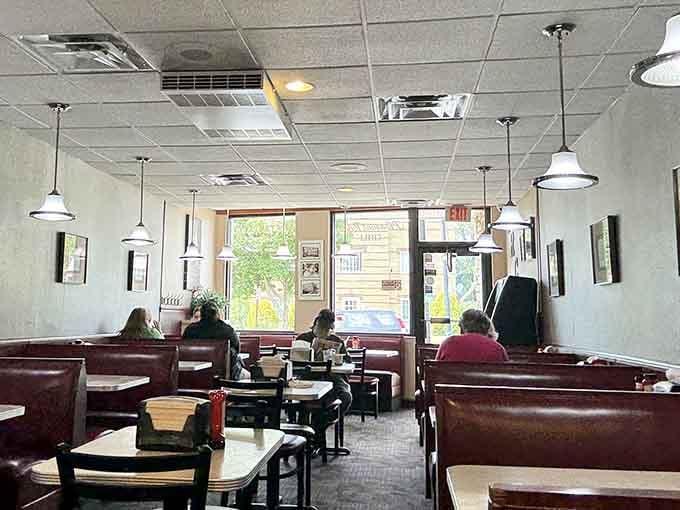 Classic booth seating and no-nonsense decor mean this place puts all its energy where it counts: the food.