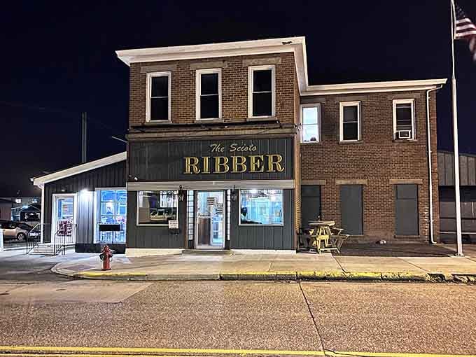 The Scioto Ribber knows what it's doing with smoke and meat, serving barbecue that justifies loosening your belt.