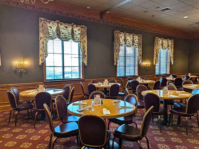 Chandeliers and round tables set the stage for what's about to be a very serious breakfast situation.