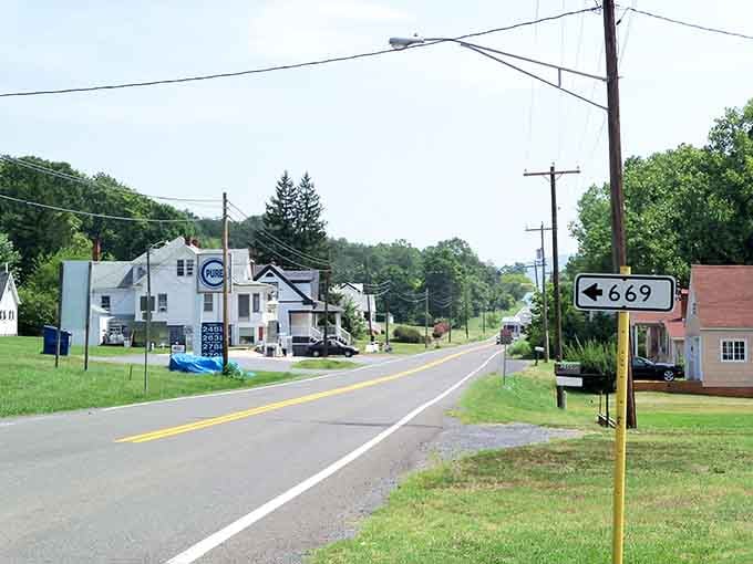 Small-town America still exists, and it looks exactly like this: unhurried, genuine, and refreshingly real.