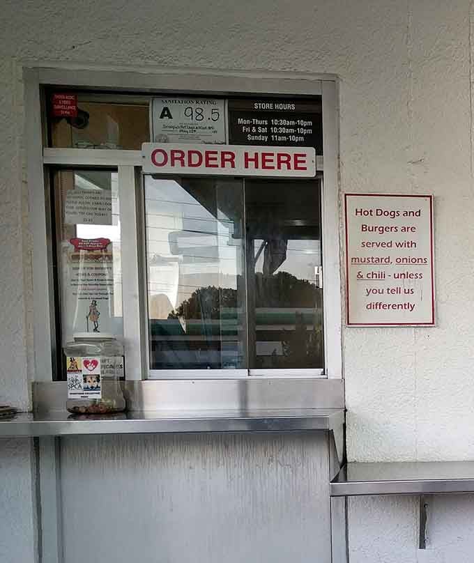 Two simple words tell you everything: "ORDER HERE" is where budget-friendly dreams come true, friends.
