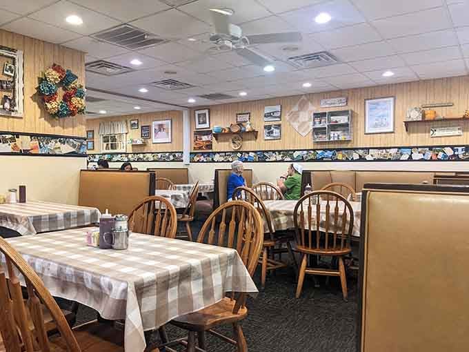 Checkered tablecloths and wooden chairs create the kind of cozy atmosphere where calories don't count and seconds are mandatory.