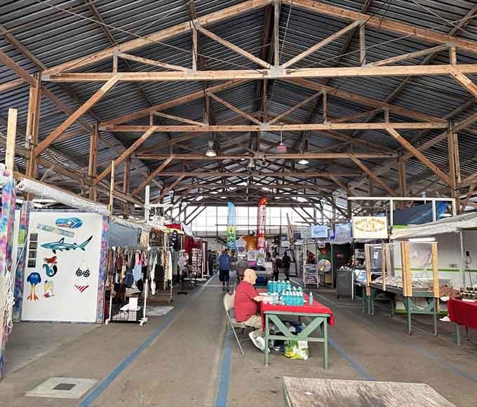 Those soaring wooden beams overhead give this market a cathedral-like feel, perfect for worshipping great deals on treasures.