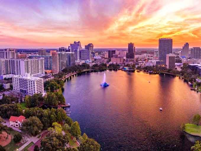That golden hour glow transforms the waterfront into something straight out of a retirement brochure's wildest dreams.