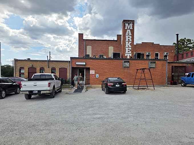 That towering brick smokestack isn't for show&mdash;it's been sending up delicious signals to hungry folks for generations.