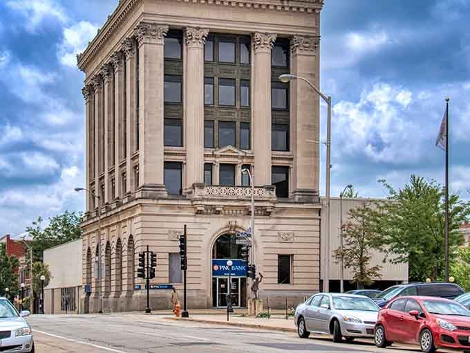Classical columns and grand stonework remind us when banks were built like temples&mdash;impressive architecture never goes out of style.