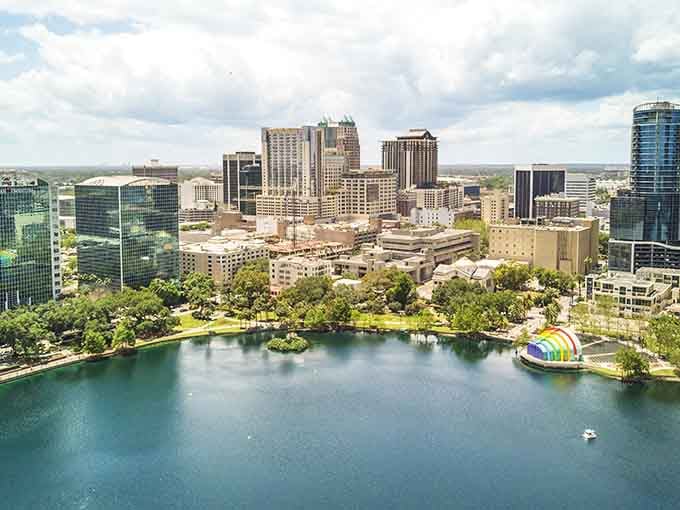 Urban sophistication wrapped in green spaces and sparkling lakes—this is retirement without compromise or crowds.