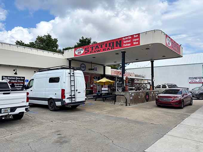 The Station Raw Bar sits ready to fuel your oyster addiction with the efficiency of a well-oiled machine.