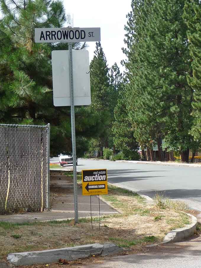Even the street signs around here have that peaceful, unhurried vibe that makes you want to slow down.