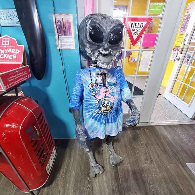 Nothing says "roadside Americana" quite like an alien in a tie-dye shirt greeting you at the door.