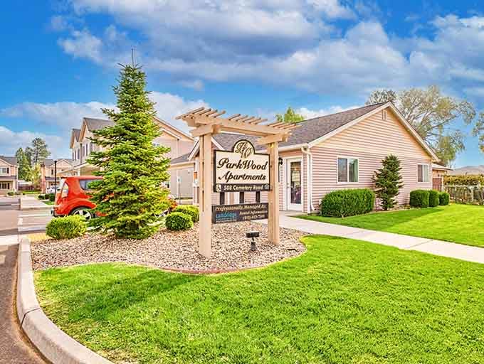 Parkwood Twinhomes shows that affordable housing can actually look inviting instead of soul-crushing and depressing.