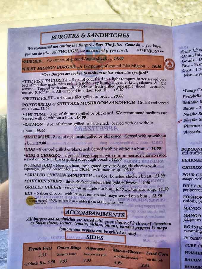 That menu warning about not cutting your burger isn't a suggestion, it's a friendly challenge from people who know.