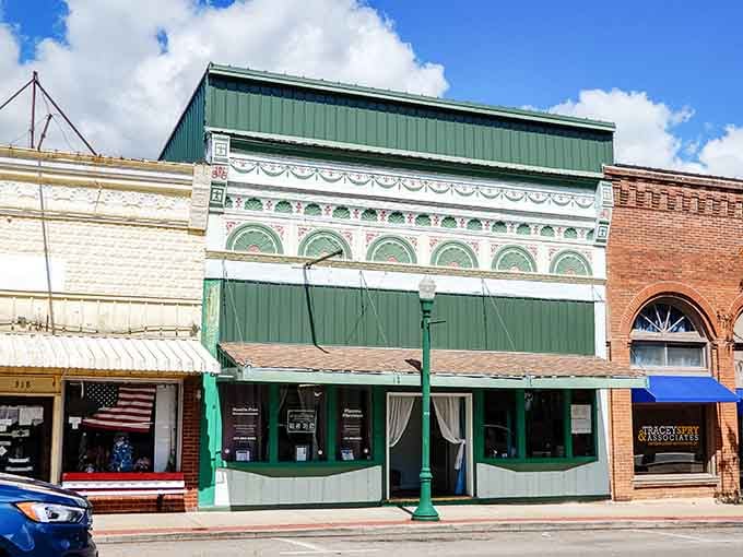 That ornate architectural detail up top? They just don't make buildings like this anymore, and that's our loss.