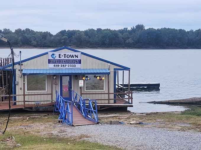 Floating restaurants take "fresh catch" to a whole new level when the fish swim right underneath.