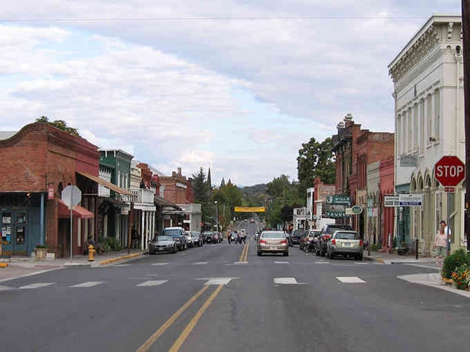 Red brick buildings stand proud on Jacksonville's historic streets, looking exactly like they did in gold rush days.