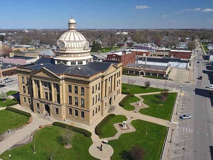 From above, that ornate courthouse dome rises like a crown, surrounded by green lawns perfect for afternoon strolls.