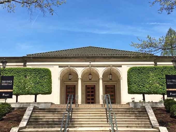 Those manicured hedges and classical arches prove that old money knew how to make an entrance worth remembering.