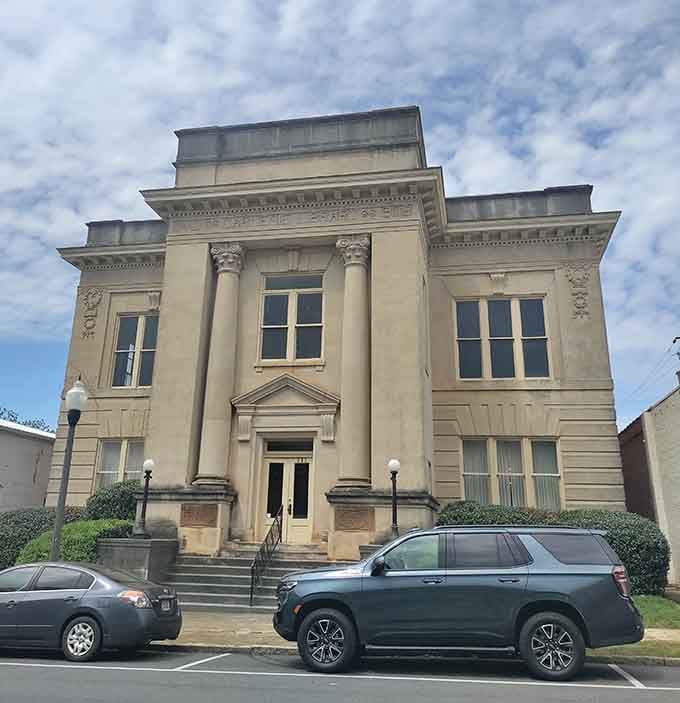 Classical columns and symmetry make this Carnegie Library look like it belongs in Athens, Georgia or Greece, take your pick.