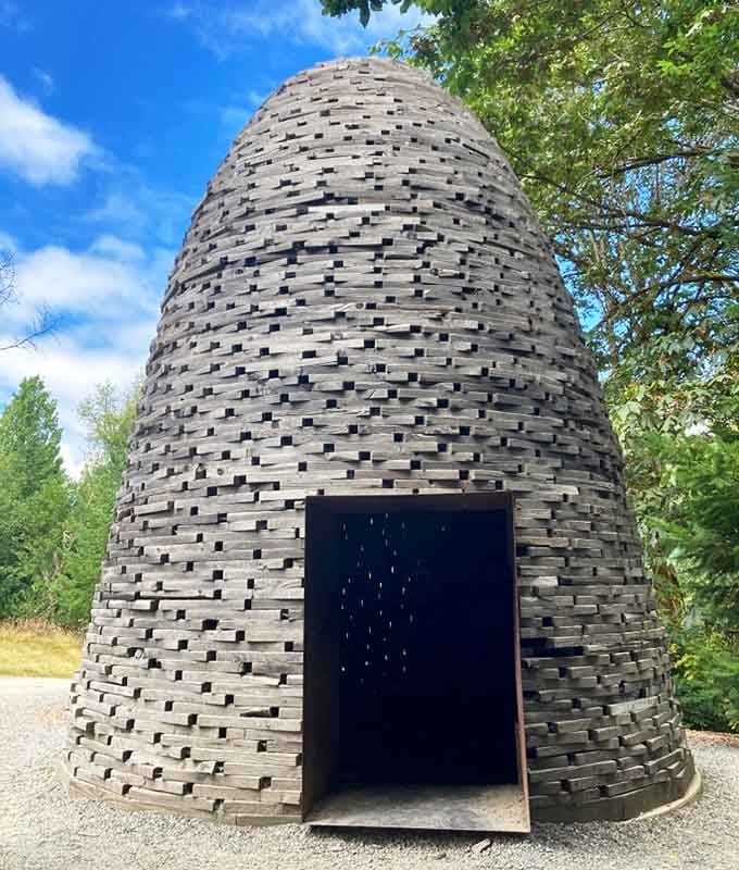 Modern art meets Mother Nature in this striking sculptural piece that looks like a giant's beehive went upscale.