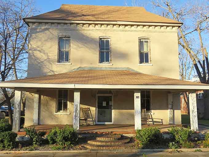 The Old Schley County Jail: where the accommodations were definitely not Airbnb-worthy, even by 1800s standards.