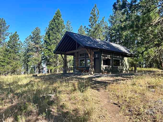 This rustic cabin offers just enough civilization to keep you comfortable while nature does its thing.
