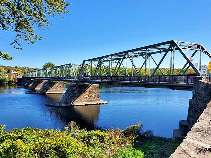 This historic bridge connects two states and countless perfect photo opportunities across the shimmering Delaware River.