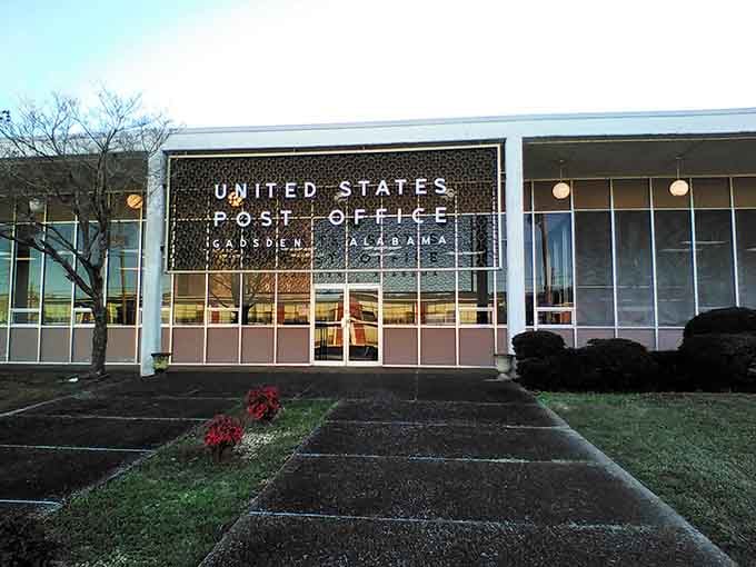 Even the post office looks better here than those depressing concrete boxes they build in bigger cities.